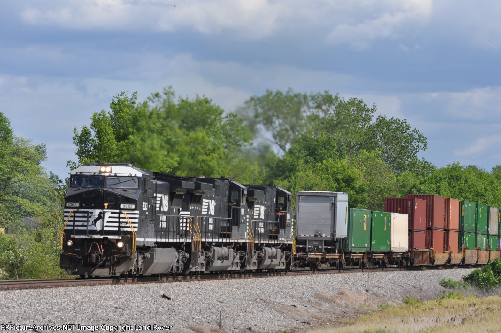NS 8363 On NS 216 Westbund